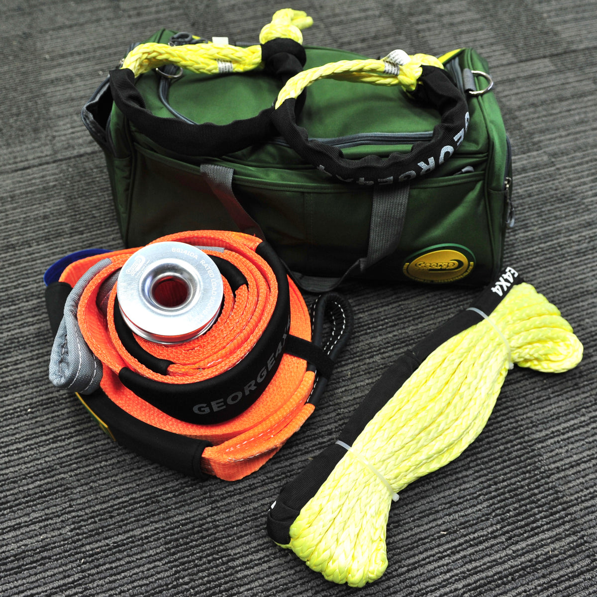 4WD Recovery Kit(7pcs): 8T Snatch Strap + Tree Trunk Protector + 2*Sof ...