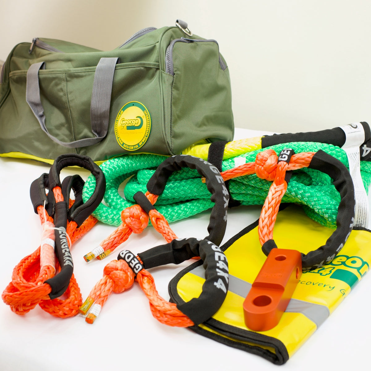 Beach Snatching Recovery kit: 8600kg and 11000kg Kinetic+Soft Shackle ...